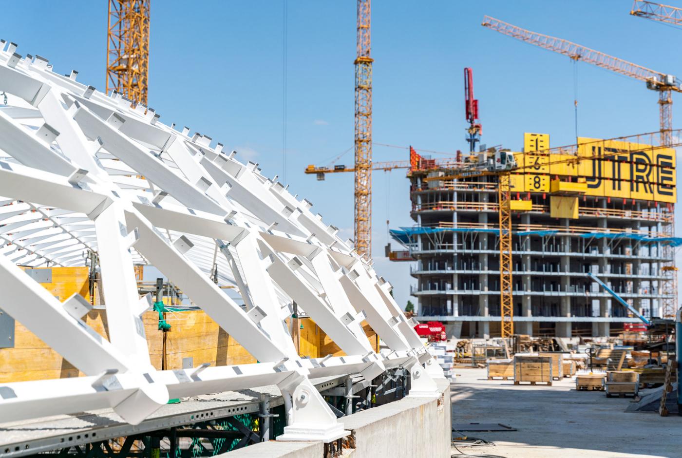 Retail area’s shell construction completed | Eurovea City