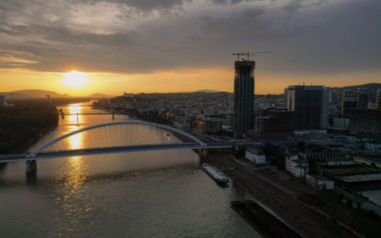 Slovakia’s first skyscraper is here! Eurovea Tower reaches 150 metres ...